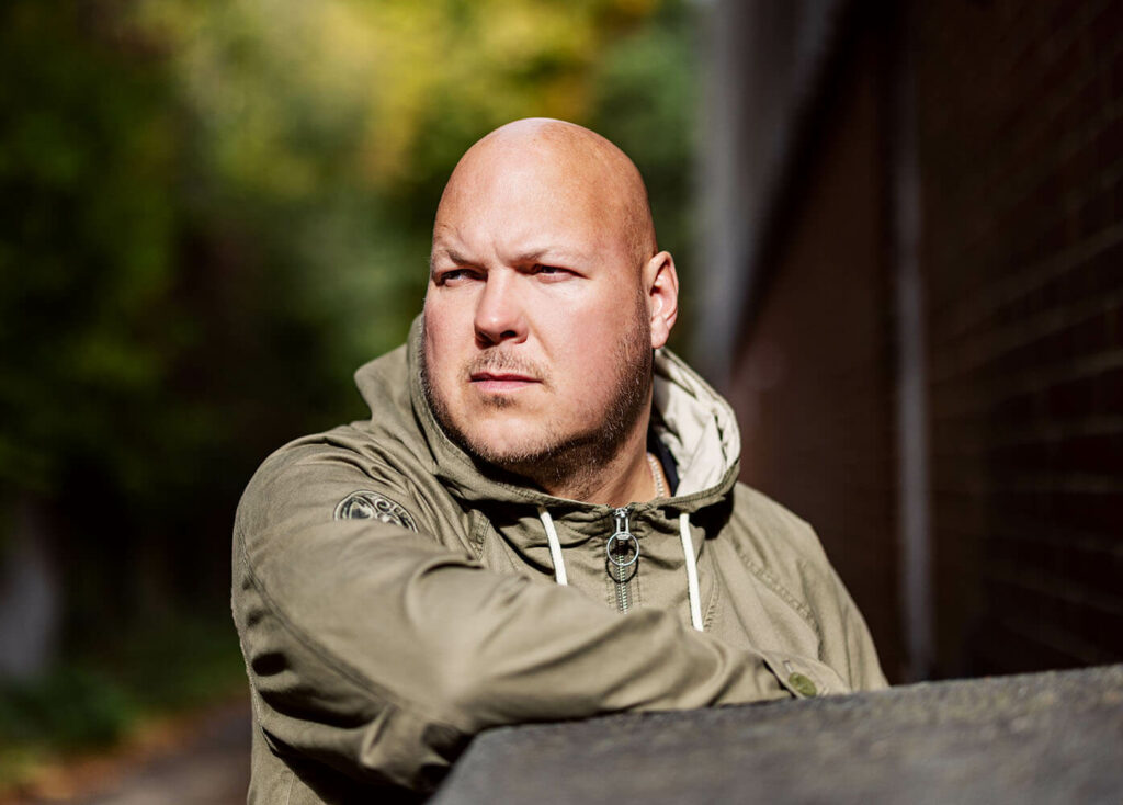 Alan Fitzpatrick delivers rave-inspired techno track 'Envisions'