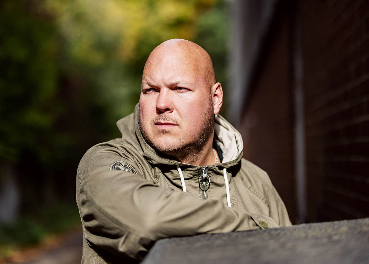 Alan Fitzpatrick delivers rave-inspired techno track 'Envisions'