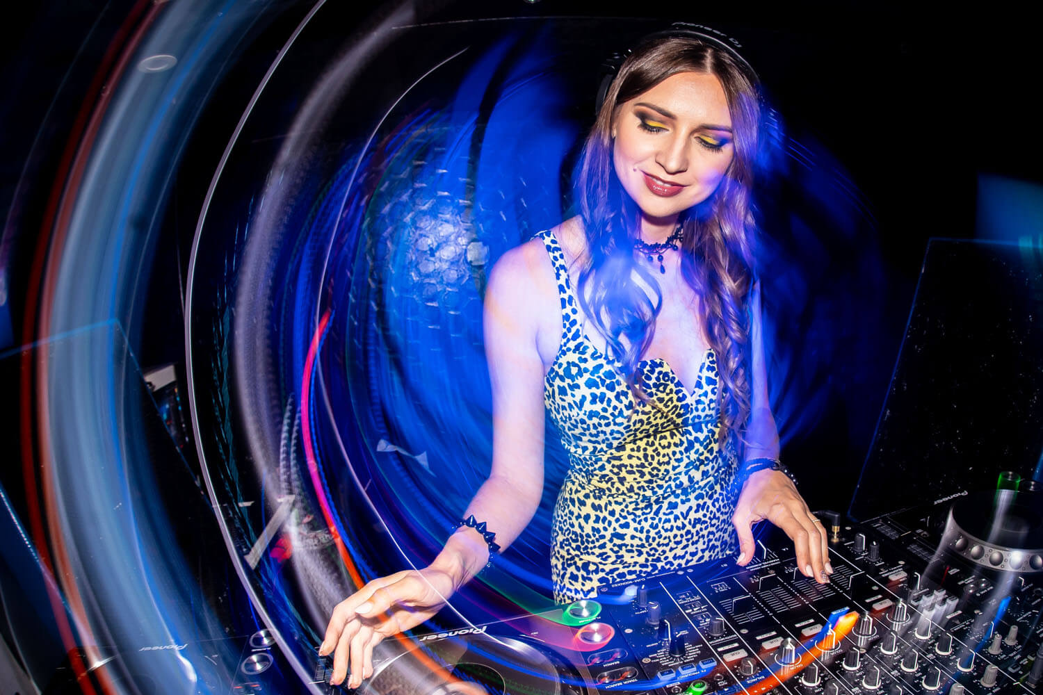 Eliza May delivers melodic progressive house single 'Black Sky' | House ...