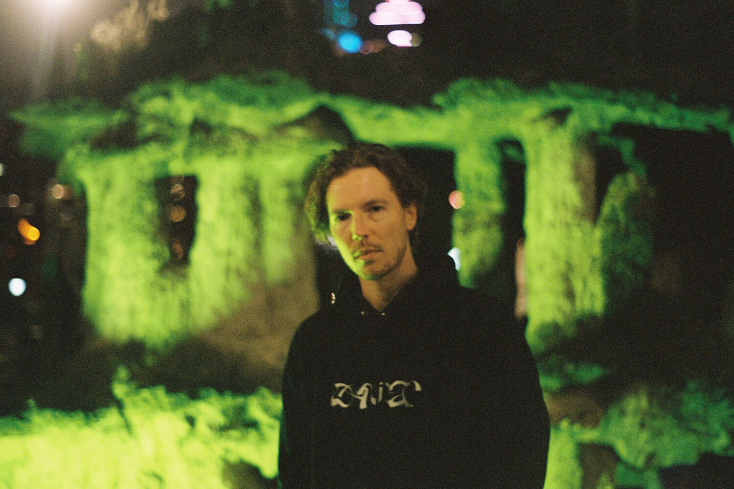 re:abel shares new relaxing single 'Flying Colours'